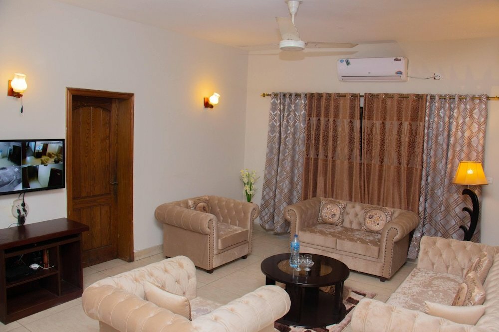 Otel Livin Hub Guest House, Islamabad, foto