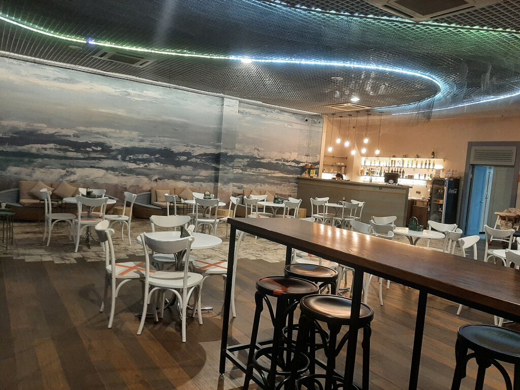 Kafe Лиловый Саквояж, Astrahan, foto