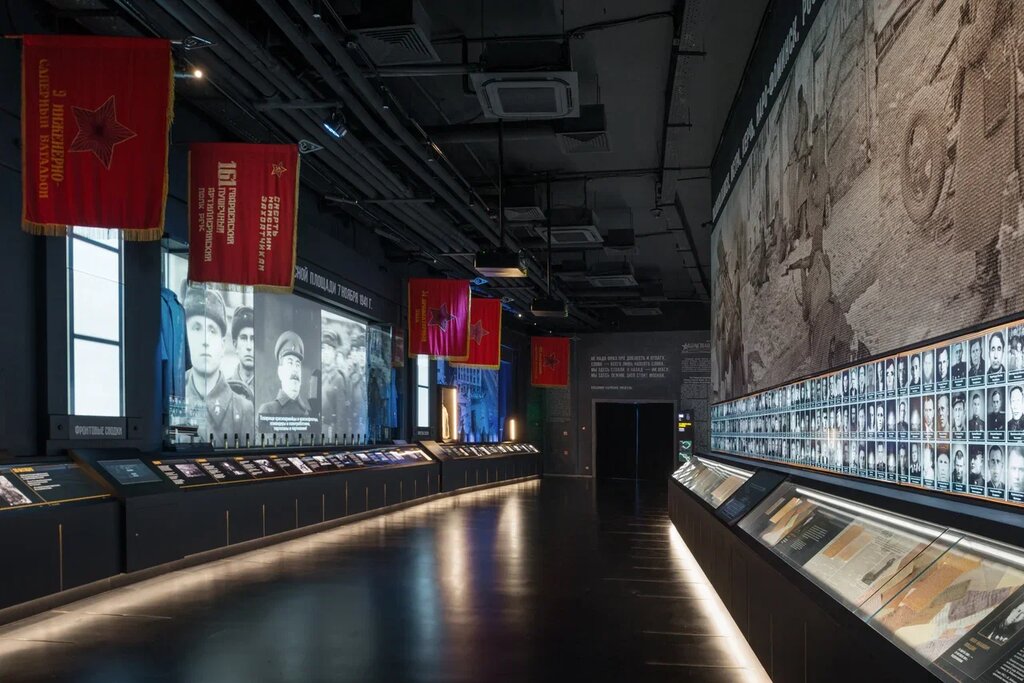 Sergi salonları, galeriler Галерея 5 Парад на Красной площади, Moskova ve Moskovskaya oblastı, foto