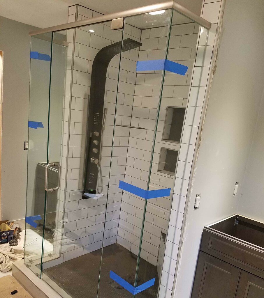 Ayna yapımı ve montaj hizmetleri Great Dane Glass & Mirror, Georgia Eyaleti, foto