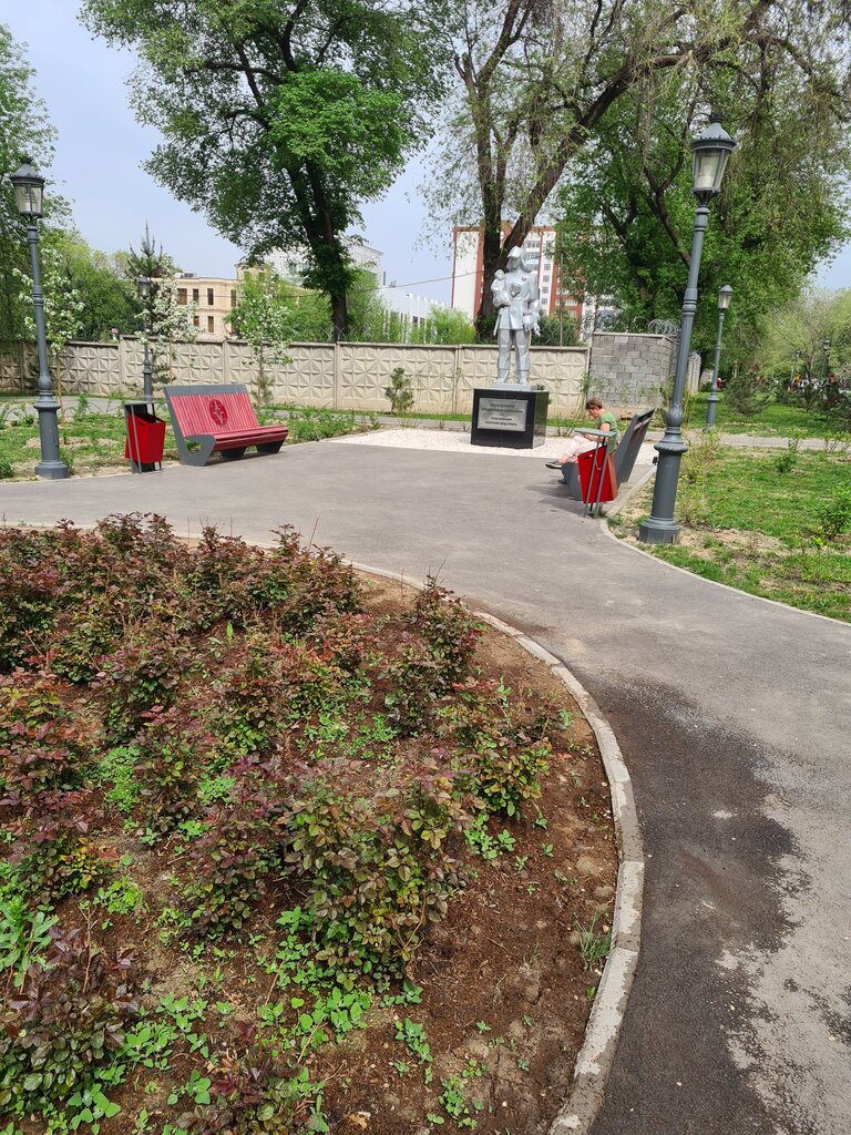 Kültür ve eğlence parkları Rescuers Alley, Almatı, foto