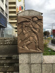 Воинам-связистам (Leninskiy Avenue No:32), anıt, heykel  Kaliningrad'dan