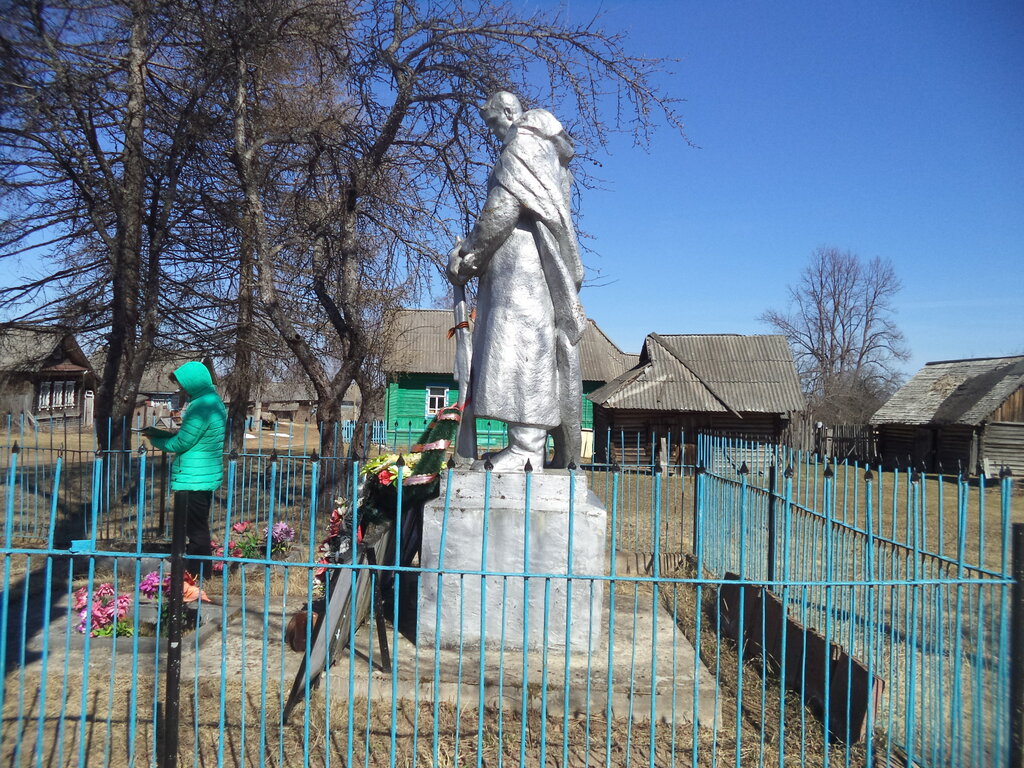 Anıt, heykel Воинское захоронение, Tverskaya oblastı, foto