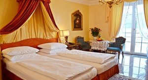 Seehotel Porcia (Carinthia, Klagenfurt-Land, Hauptstraße, 231), otel  Pörtschach am Wörthersee'den