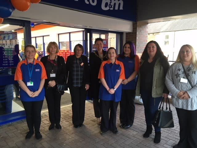 Şans oyunları B&m Store, İngiltere, foto