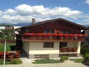Guest house Fleurs (Liptovský Mikuláš), otel  Zilina Region'dan