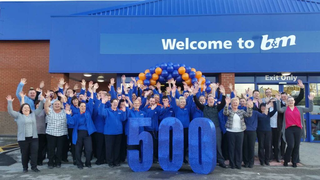 Şans oyunları B&m Home Store with Garden Centre, İngiltere, foto