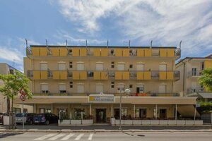 Hotel La Capinera (Emilia-Romagna, Rimini, Bellaria-Igea Marina, Via Properzio, 17), otel  Bellaria – Igea Marina'dan