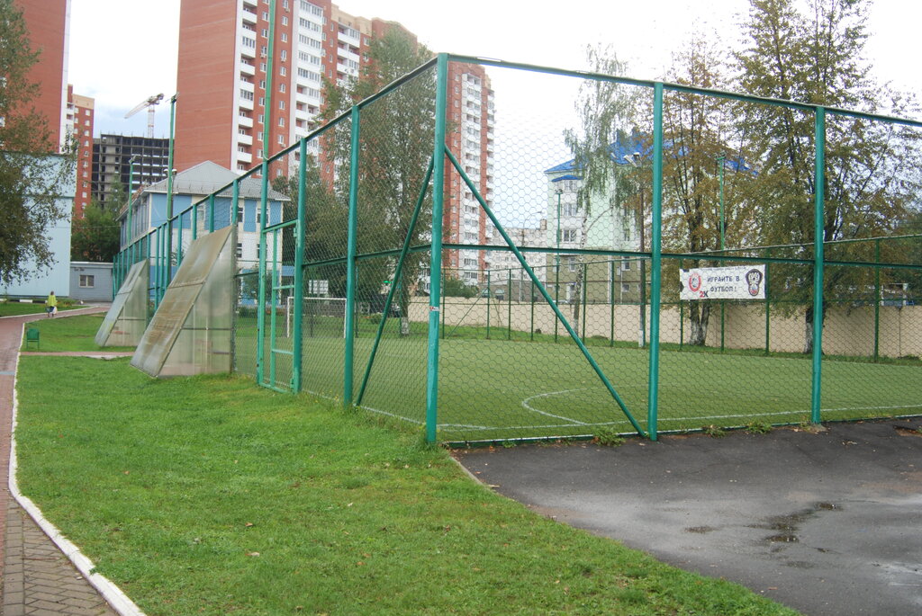 Spor alanı Мини-футбольное поле, Dmitrov, foto