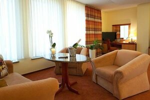 Hotel Amadeus (Silesian Voivodeship, Rybnik, ulica Jastrzębska, 9), otel  Wodzislaw Slaski'den