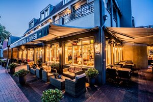 Brinkhotel (Drenthe, Tynaarlo, Zuidlaren, Brink Oostzijde), otel  Drenthe'den
