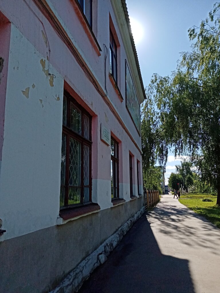 Anıt levhası, anıt taş Здание эвакогоспиталя № 3070, Kanash, foto
