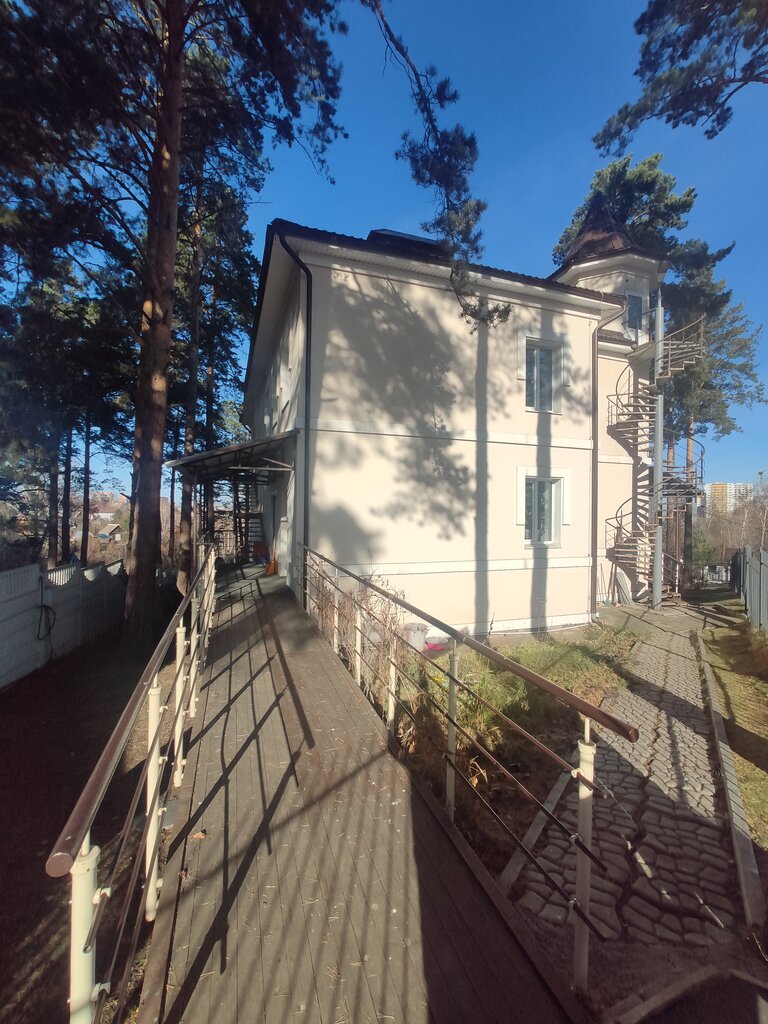 Anaokulları Detsky tsentr V Serebryanom Boru, Krasnoyarsk, foto
