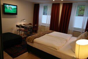Pension Leichtfried (Hamerlingstraße No:4, Amstetten), otel  Amstetten'dan