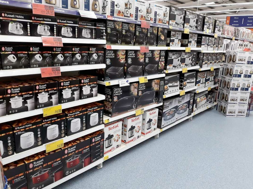 Şans oyunları B&m Home Store with Garden Centre, İngiltere, foto