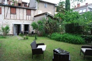 Le Clos Saint Paul (Rue des Maquisards No:11, Figeac), otel  Figeac'tan