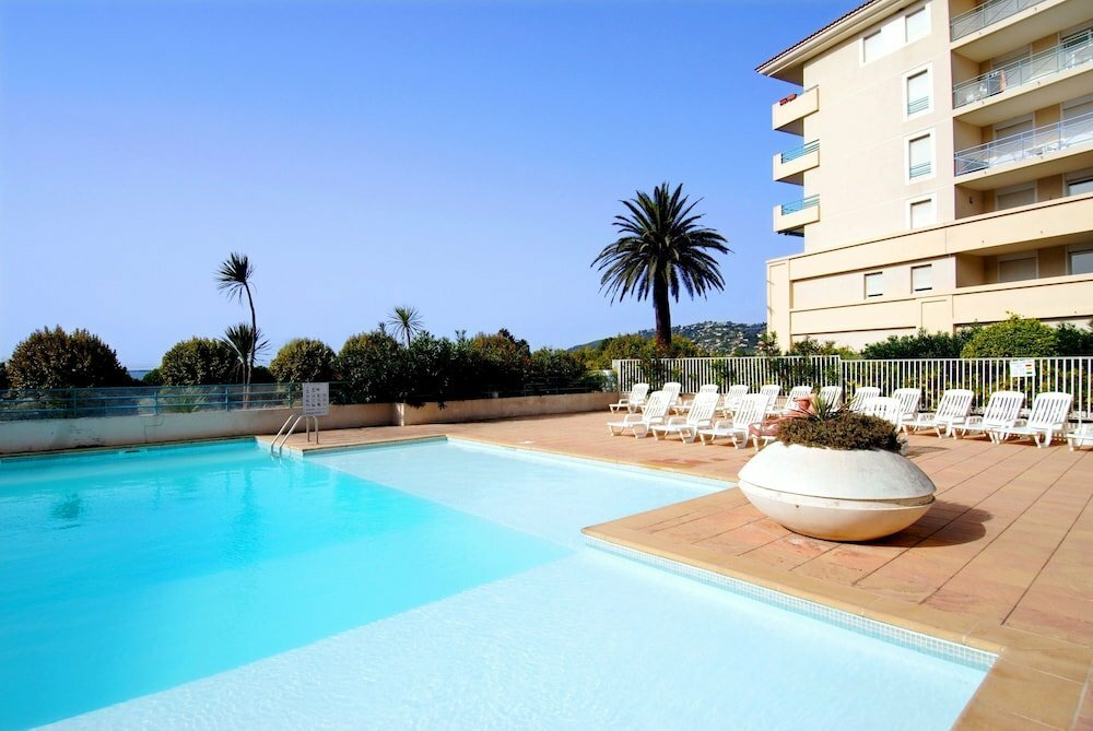 Otel Open Les Pins Bleus, Antibes, foto