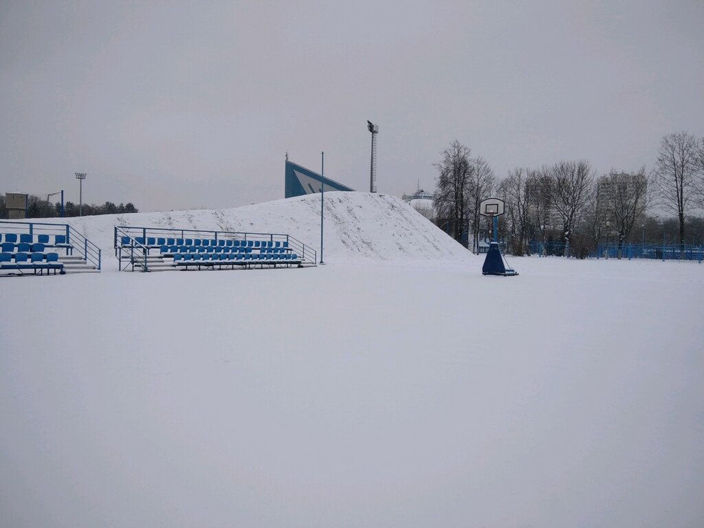 Spor alanı Площадка для игры в стритбол, Minsk, foto