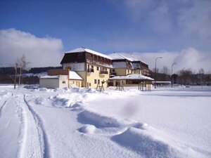 Hotel Na Pláži (Pardubický kraj, Pardubice, Jiráskova), otel  Güney Bohemya Bölgesi'nden