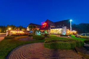 Hotel Na Półboru (Lodz Voivodeship, Powiat Sieradzki, Gmina Wiejska Sieradz, Stawiszcze), otel  Lodz Voyvodalığı'ndan