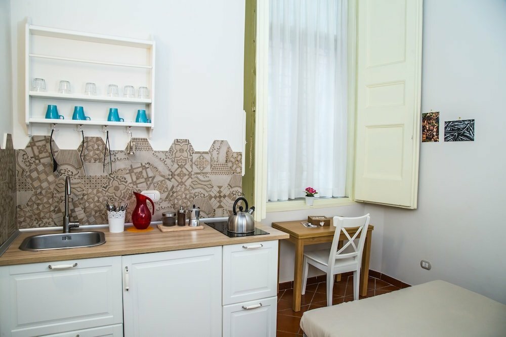 Otel Domus Donnaregina Apartments, Napoli, foto