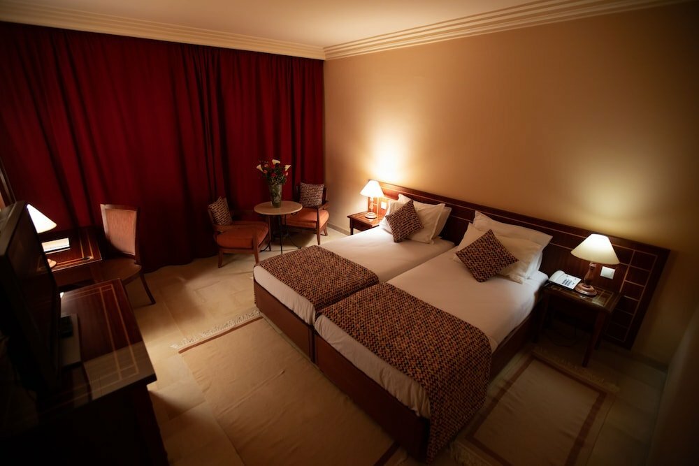 Otel Hôtel Le Consul, Tunus, foto