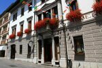 Albergo Roma (Friuli-Venezia Giulia, Provincia di Udine, Tolmezzo), otel  Friuli‑Venezia Giulia'dan