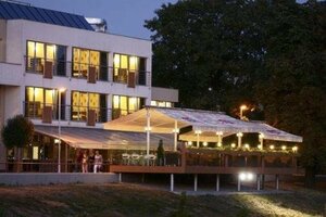 Hotel River (Nitriansky kraj, Komárno, Dedina Mládeže), otel  Nitra'dan
