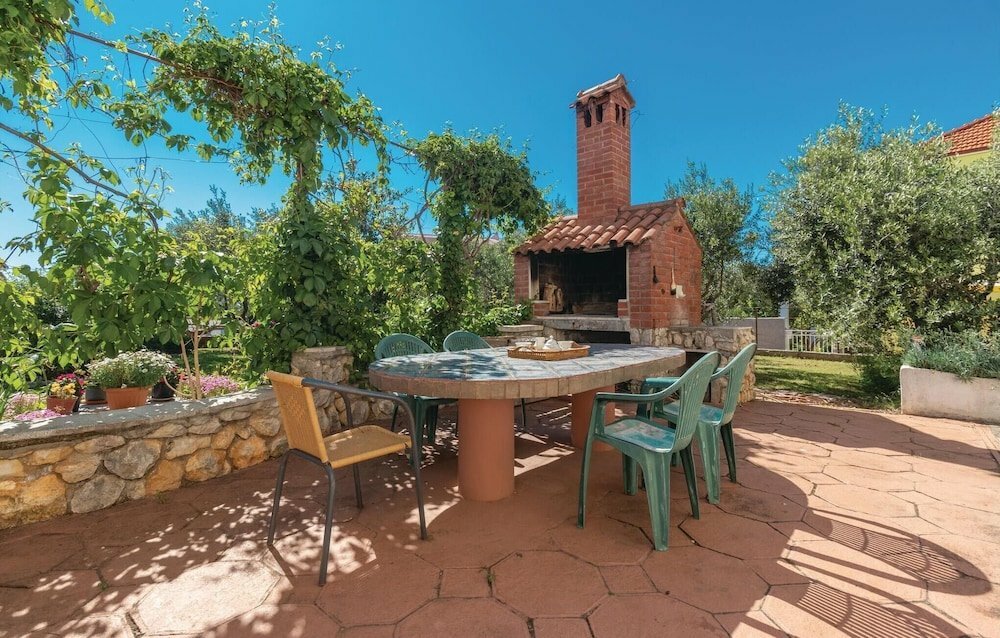 Otel Stunning Home in Zadar With Wifi and 2 Bedrooms, Zadar, foto