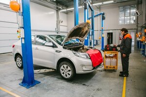 Tehnıkalyq qyzmet kórsetý stantsııasy (Kıev kóshesi No:15, Kostanay), otomobil servisi  Kostanay'dan