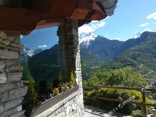 Otel Hotel Lo Fleye, Aosta Vadisi, foto