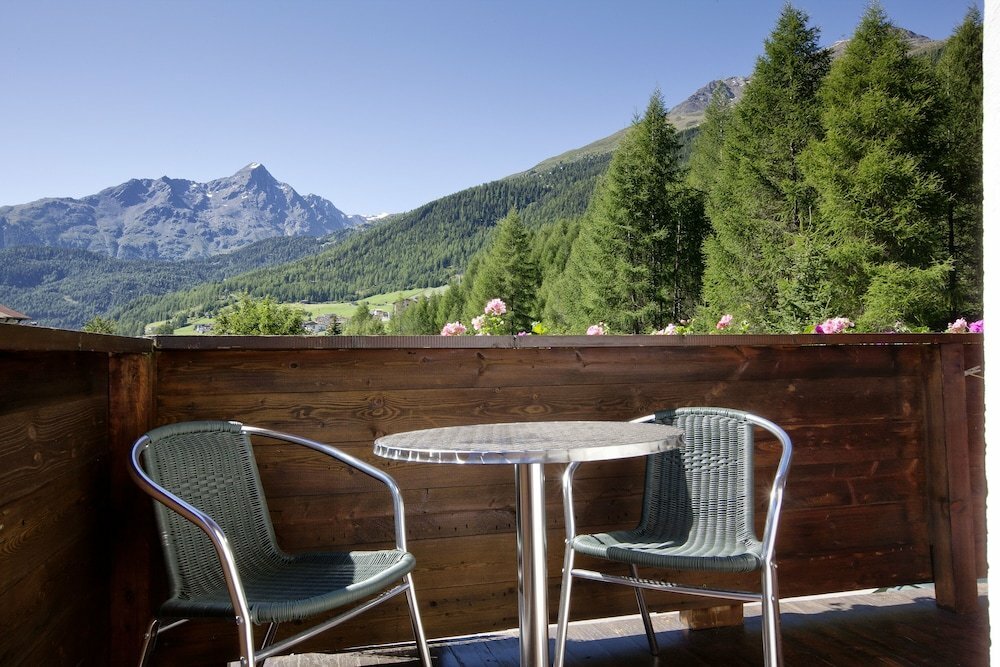 Otel Gästehaus Bergkristall, Tirol, foto
