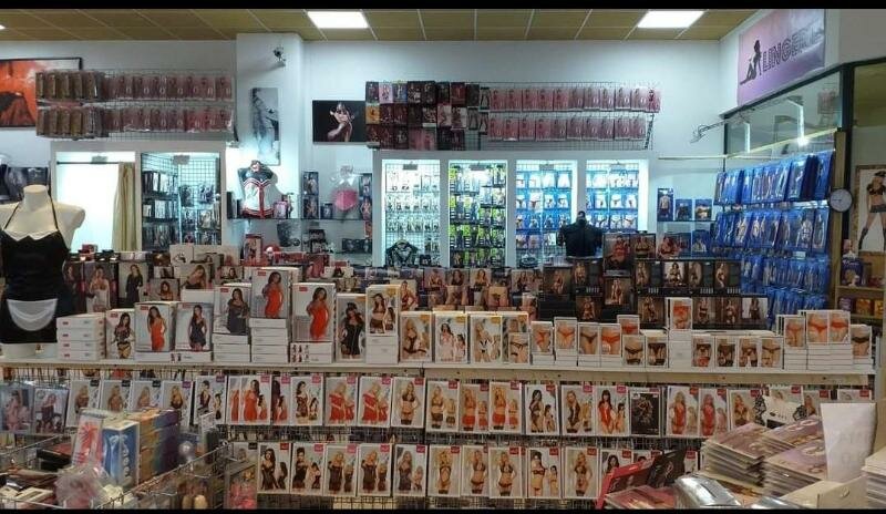 Giyim mağazası Erotik Market Center, Lombardiya, foto