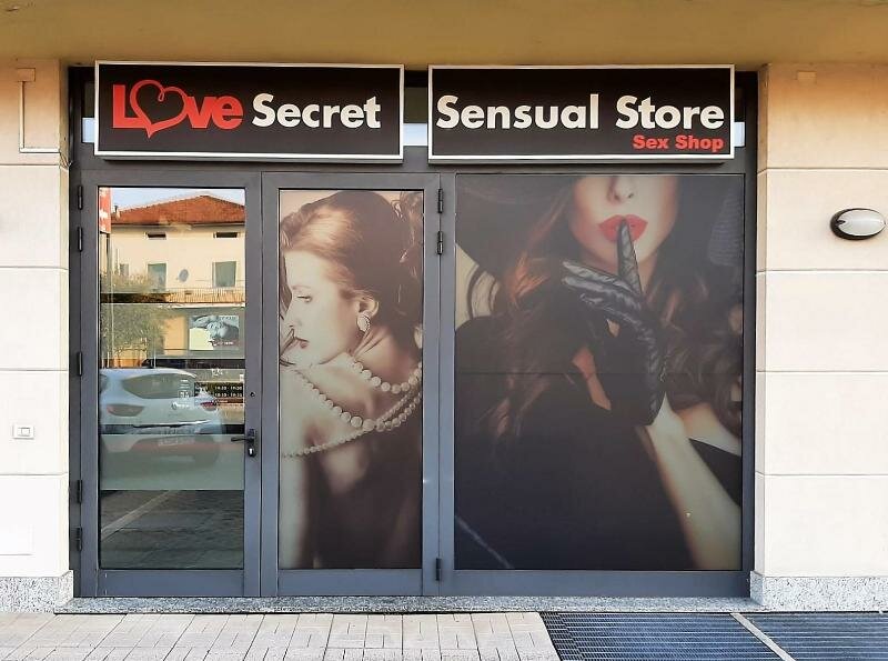 Giyim mağazası Love Secret Sensual Store, Lombardiya, foto