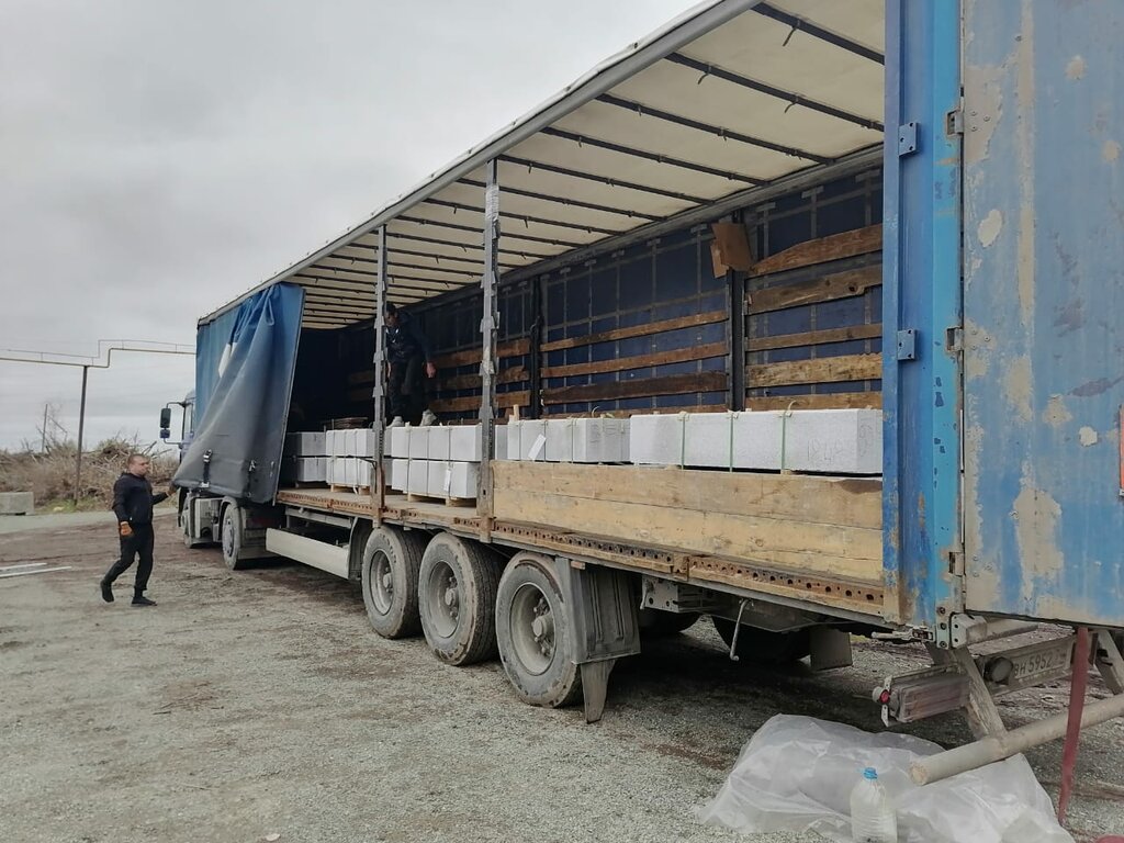 Heykel ve mezarlık taşı üreticileri Muratidis Granites, Yemanjelinsk, foto