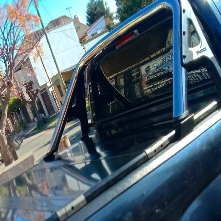 Otomobil yedek parçaları Makanas 4x4, , foto