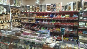 Pasta, şekerleme ve tatlı Magazin konditerskikh izdely, Novokuznetsk, foto