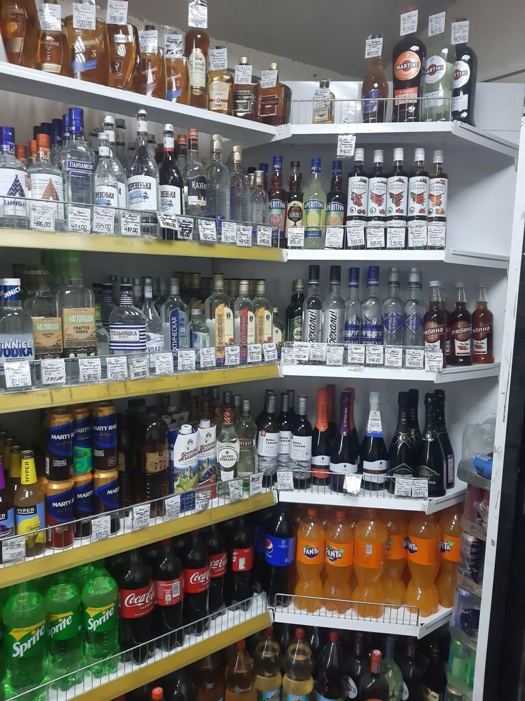 Tren istasyonu Sivaya Maska Station, Komi, foto