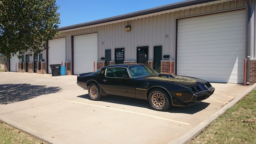 Oto kaporta Dealers Paintless Dent Repair LLC, Moore, foto