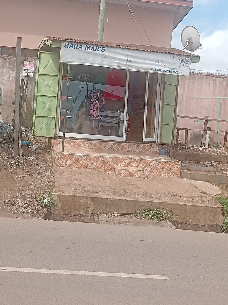 Giyim mağazası Hajia Mars, Akra, foto