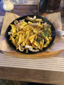 Черная Кошка (ulitsa 50 let Oktyabrya No:10, Satka), kafe  Satka'dan