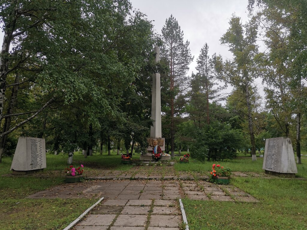 Anıt, heykel Воинам-односельчанам, павшим в годы Великой Отечественной войны, Yahudi Özerk Bölgesi, foto