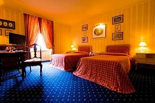 Otel Il Sole di Ranco, Lombardiya, foto