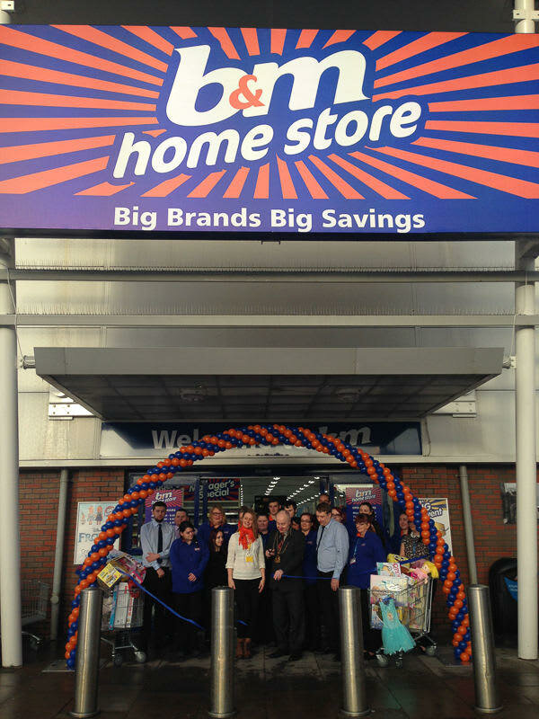 Şans oyunları B&m Home Store, İskoçya, foto