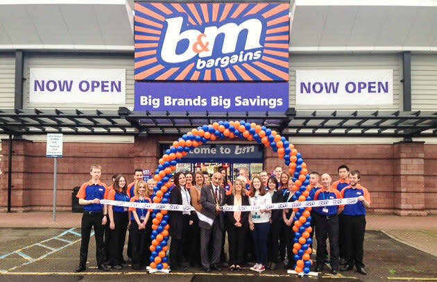 Şans oyunları B&m Store, Glasgow, foto