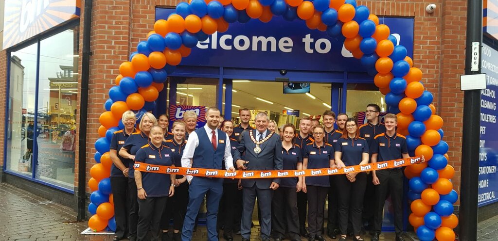 Şans oyunları B&m Store, İngiltere, foto