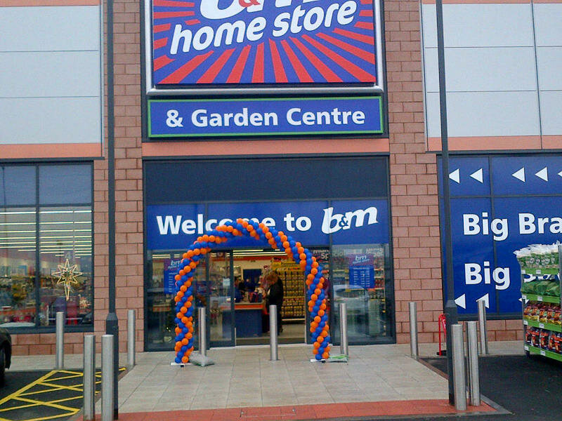 i̇ndirim ve fırsat sistemleri B&m Home Store with Garden Centre, İngiltere, foto