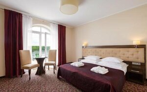Hotel Woiński SPA (Lubusz Voivodeship, Powiat Sulęciński, miasto Lubniewice), otel  Lubniewice'den