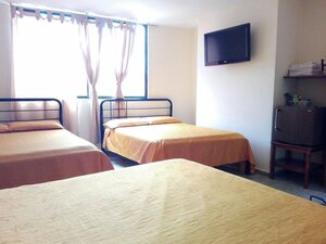 Metro Hotel Medellin (Antioquia, Municipio de Medellín, La Candelaria, Carrera 46), otel  Medellin'den