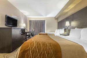 Comfort Inn Lakeshore (Ontario), otel  Ontario'dan